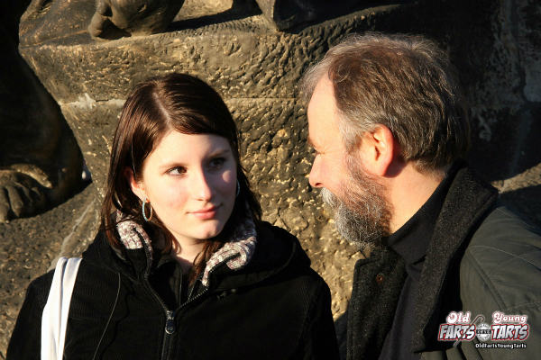 髭モジャ老人と19歳のヒュア美少女とのセックス | 老人のセックス動画を集めました。【老人セックス白書】